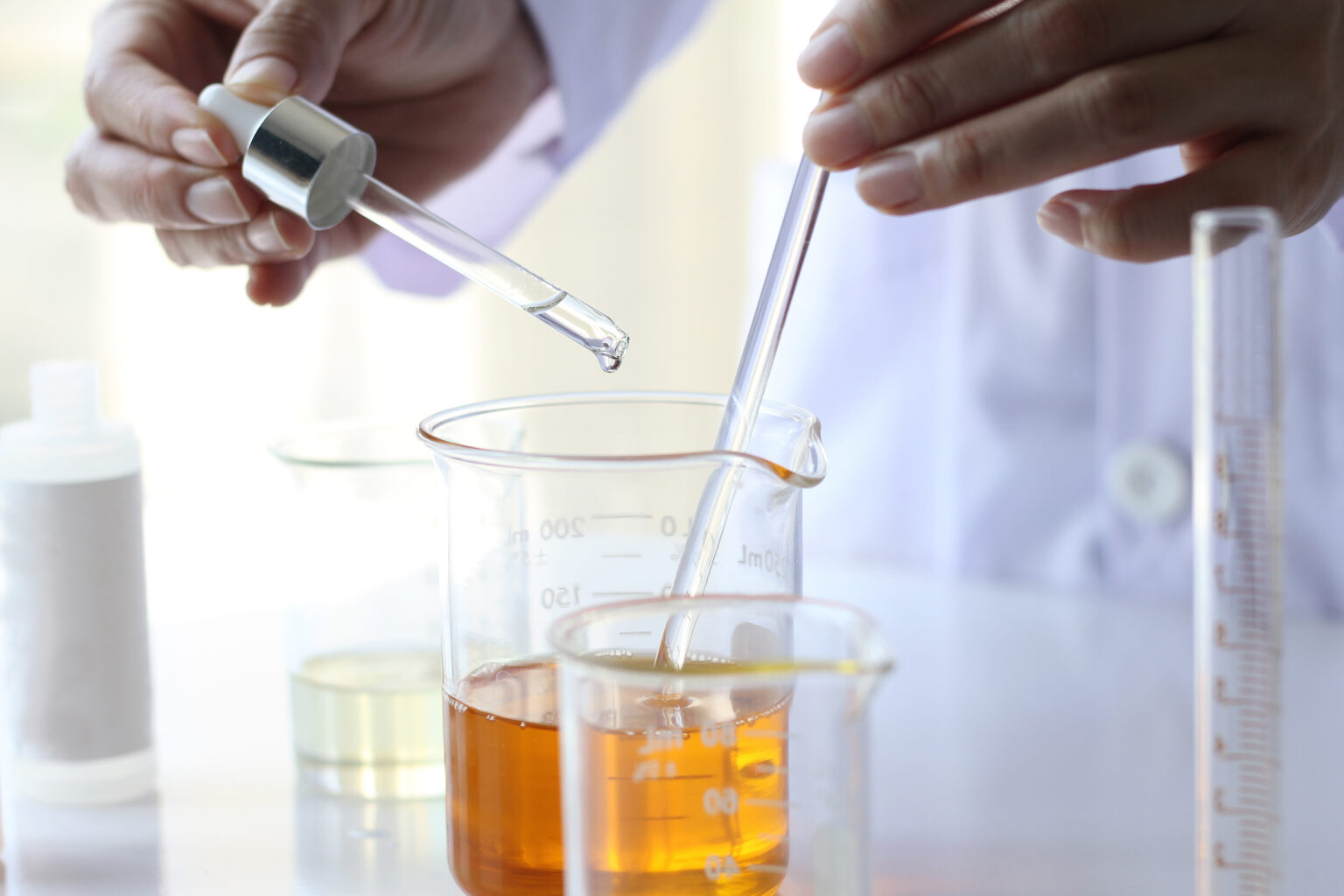 Facial Oil Serum Formulation: Anhydrous Oil Serum with Carrier Oils